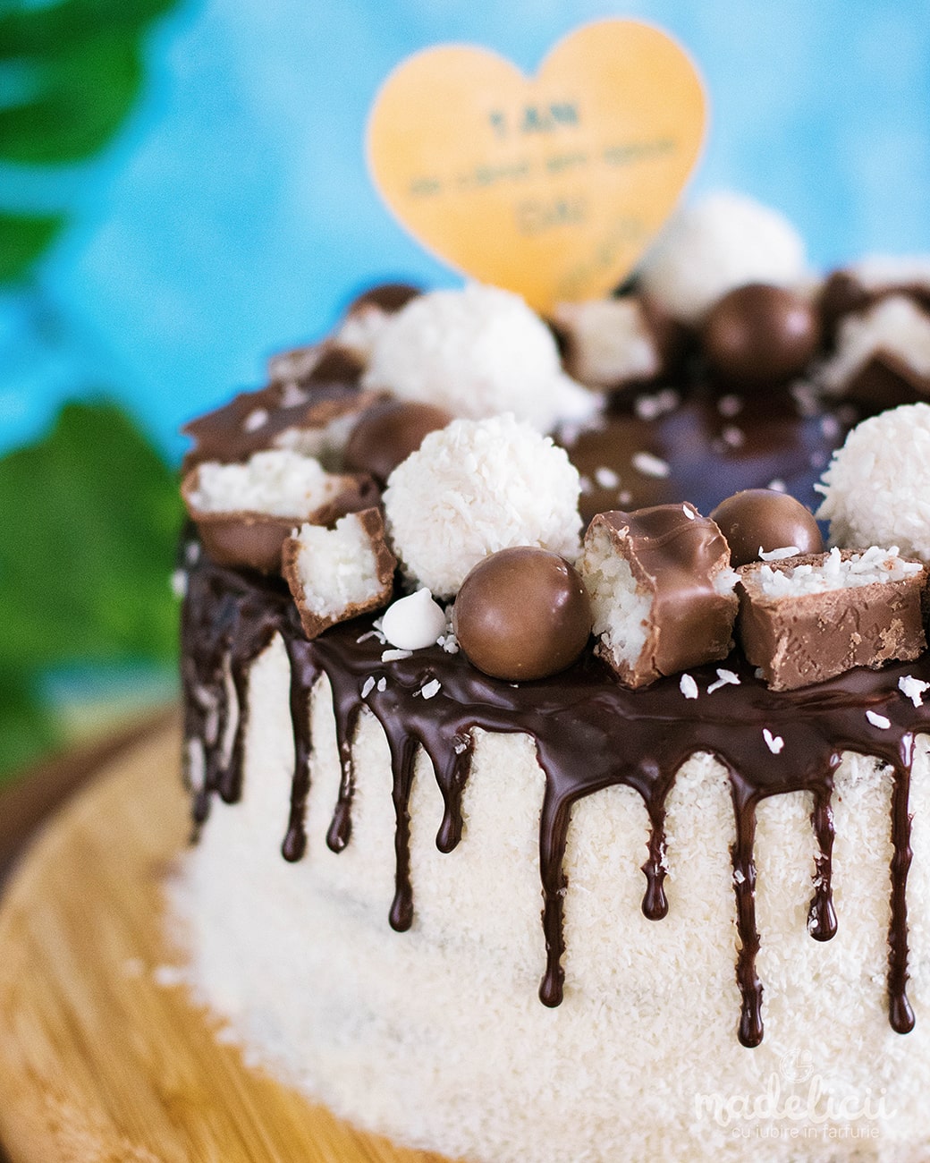 Tort Bounty cu nuca de cocos si ciocolata - madelicii.ro