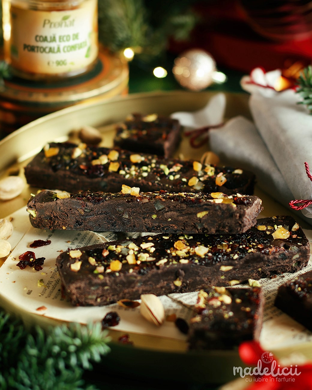 Ciocolata de casa cu merisoare, fistic & portocala confiata - madelicii.ro