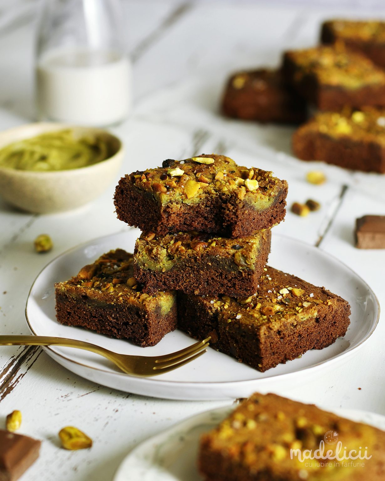 Brownie cu fistic - madelicii.ro